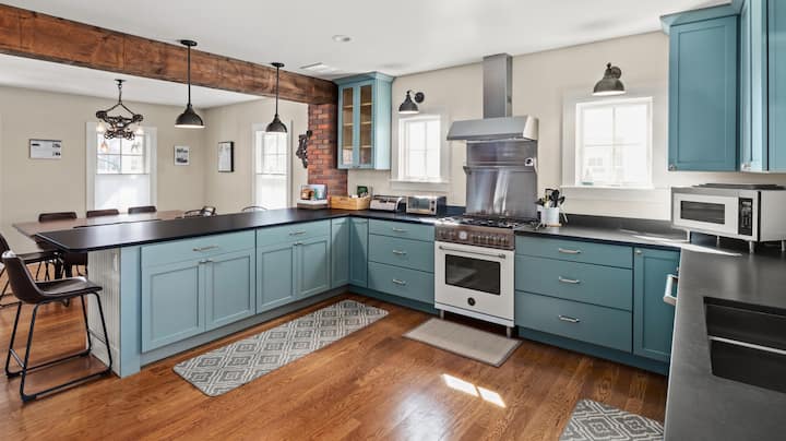 Stunning Remodel Walking To Lake Champlain - Burlington, VT