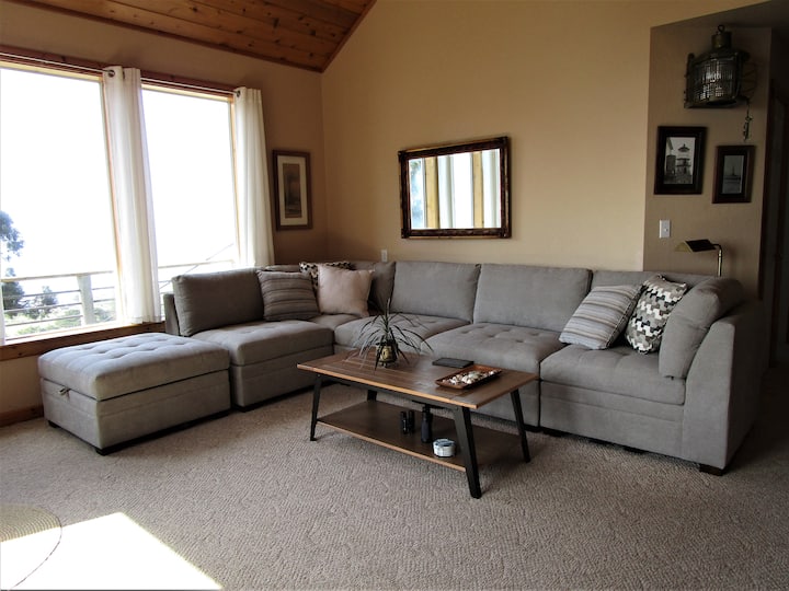 Shelter Cove "Vista Cabin" Pristine Coastal Views - Sinkyone Wilderness State Park, Whitethorn