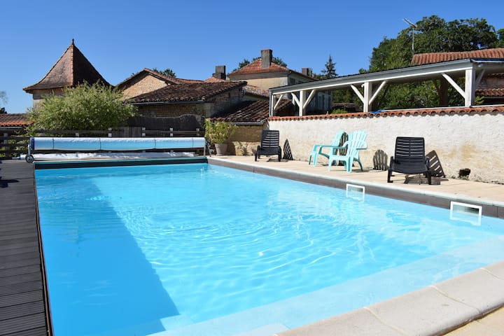 Gîtes De Ramouly En Périgord (3 Gîtes, 10 Pers.) - Aubeterre-sur-Dronne