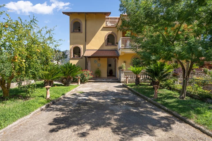Lusal (A) Apartment In A Private Complex With Garden, Parking And Shared Pool - Sant'Agnello