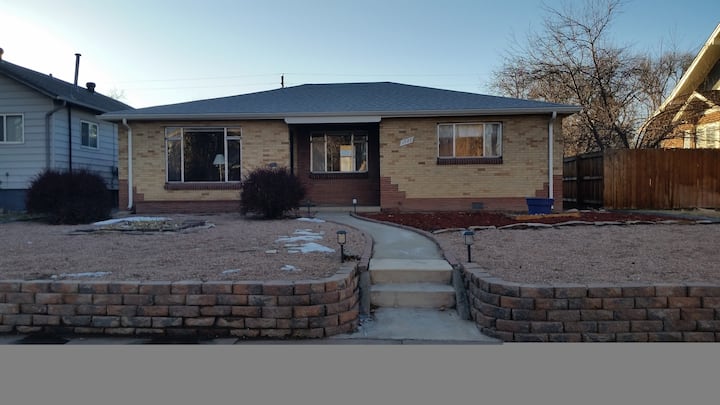 Clean Comfortable Home In A Great Location - Denver, CO