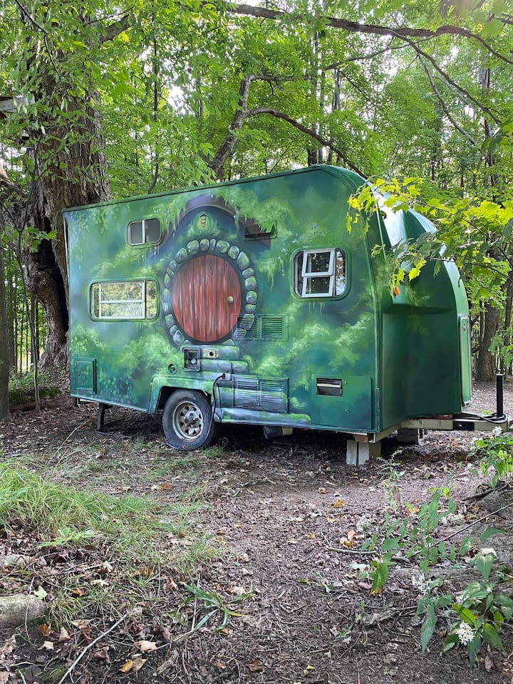 The Hobbit Camper At The Heron - Chautauqua, NY
