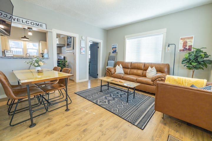 ★The Pine House - Custom Mural - Ace Location!★ - Colorado