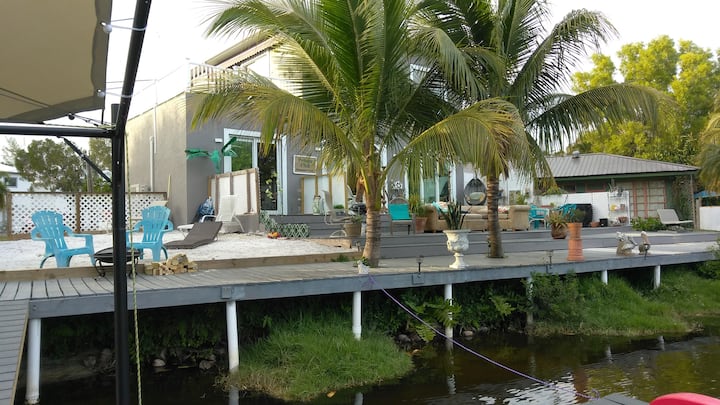 The Beach House On The Lake Studio Apt Naples, Fl - ネープルズ, FL