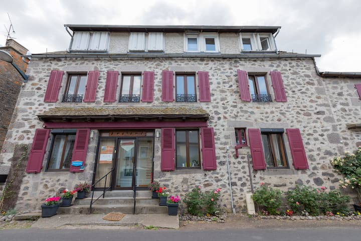 Se Ressourcer Au Cœur Du Cantal Et De L'auvergne - Murat