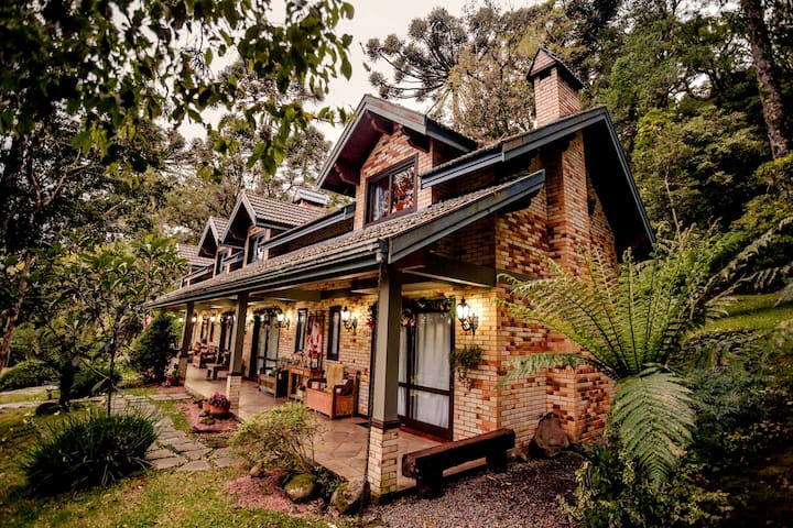 Chalé Coração Da Mata : Lareira, Hidro, Vista Lago - Gramado