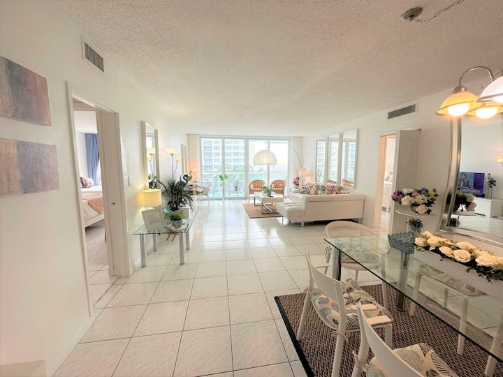 Direct Beach Access, Free Parking - Miami Beach
