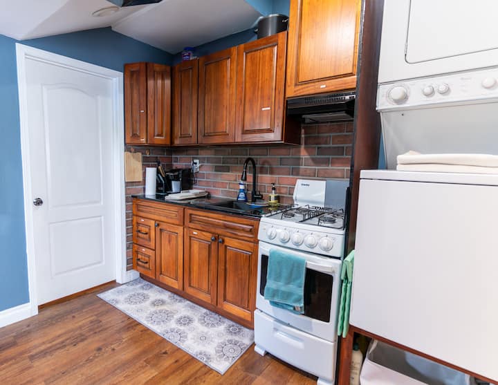 Private Vista Suite/ Central San Diego 1bed/1bath - San Diego, CA