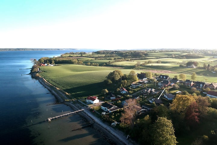 Hyggeligt Sommerhus  Med  Smuk Fjordudsigt. - Denmark