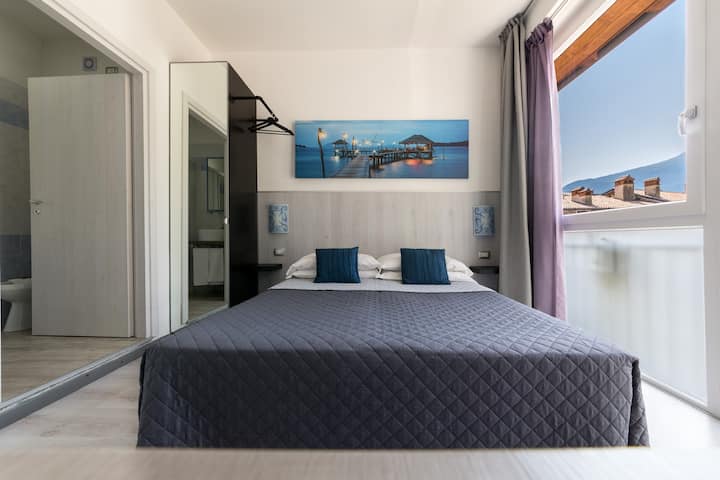 Double Room In Hotel Canarino - Limone sul Garda
