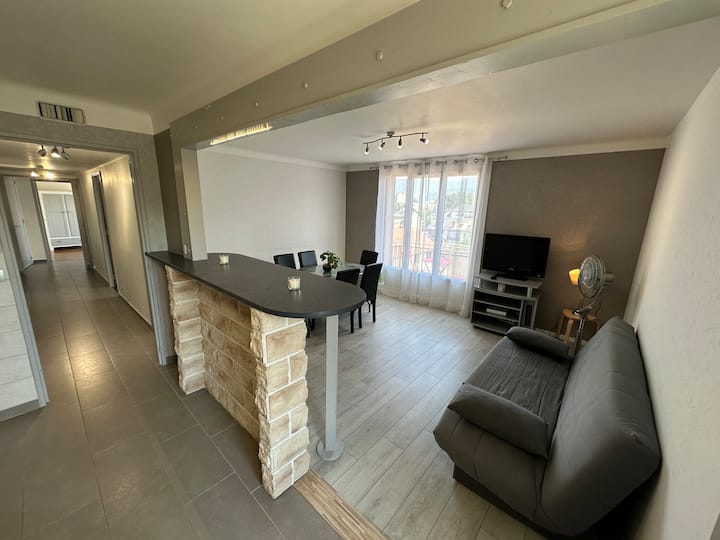Appartement Avec Vue Et Proche Du Centre-ville - La Motte-Servolex