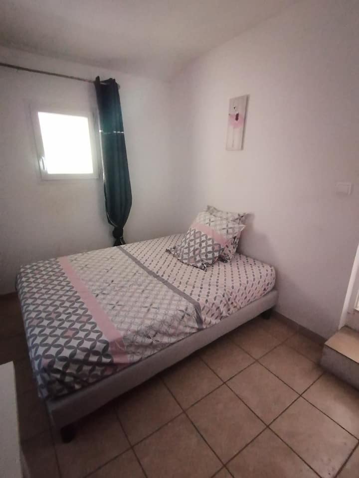 Chambre Meublée Dans Maison Familiale Conviviale - Aix-en-Provence