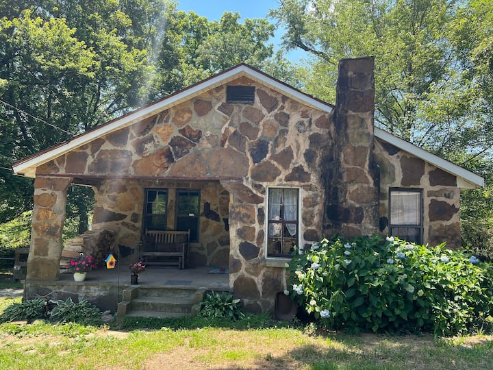 Cozy Stone Cottage Near The Duck River. - Spring Valley Beach, Blountsville