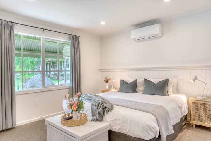 Cammeray Waters Family Room - Woodend's Hidden Gem - Woodend