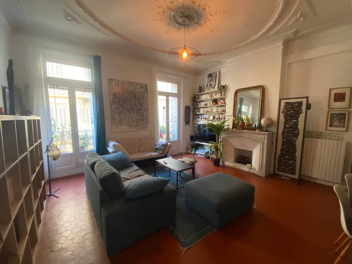 Magnifique T5 Haussmannien Au Centre Ville - La Seyne-sur-Mer