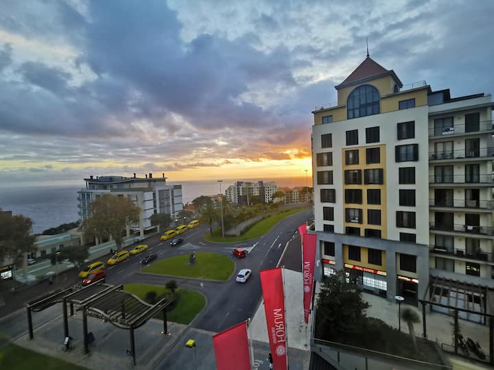 T1 Forum Apt Free Parking Fully Air-conditioned - Madeira