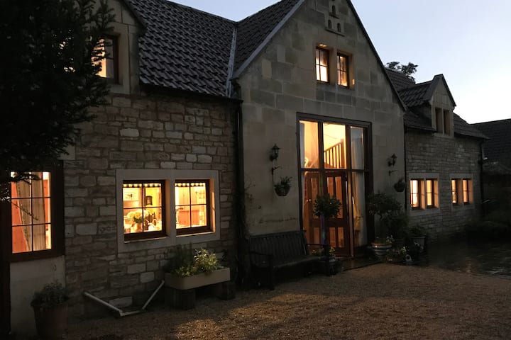 Beautiful Converted Coach House Holt, Wiltshire - Cotswolds