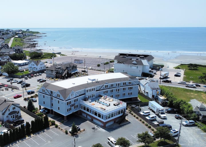 2 Double Beds, Atlantic Beach Hotel (Main Bldg) - Newport, RI