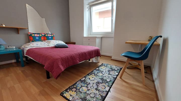 Private Couple Bedroom-monica's Surf House - Peniche