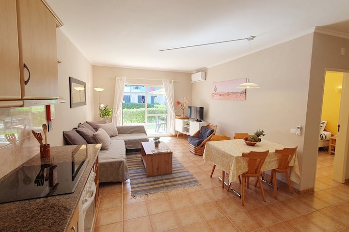 Cozy Getaway: Beach, Pool, Garden - Lagos, Portugal