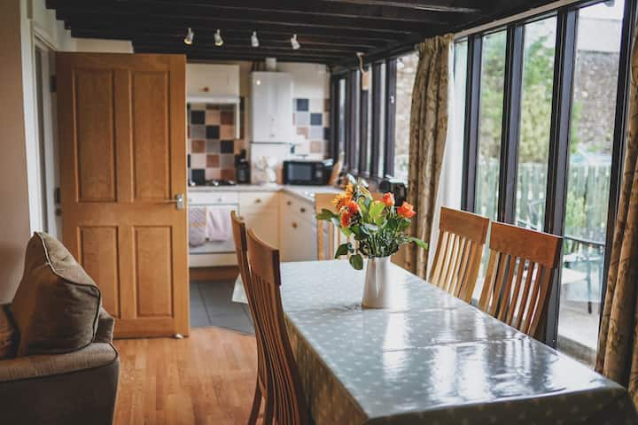 Family Friendly Holiday Home Near The Beach - Plymouth