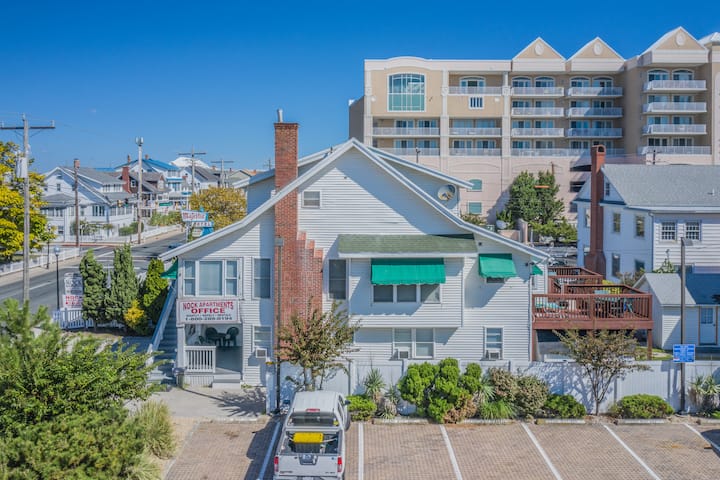 Penthouse, Beach Side Place - Ocean City, MD