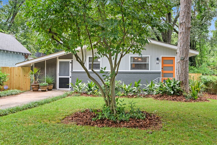 A East Lake/decatur Mid Century Bungalow - Atlanta, GA