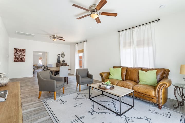 Family Friendly Spacious Home - Tucson, AZ