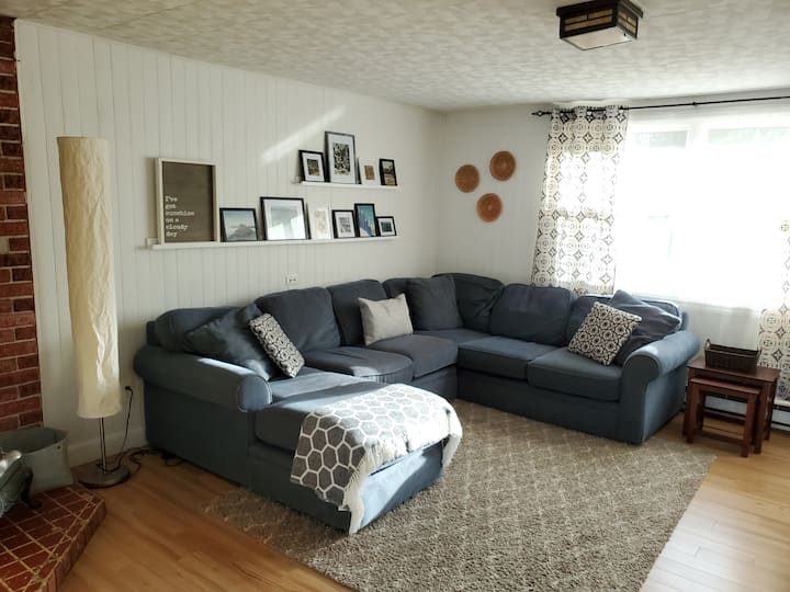 Cozy Lakefront Cottage In Val-des-monts - Val-des-Monts