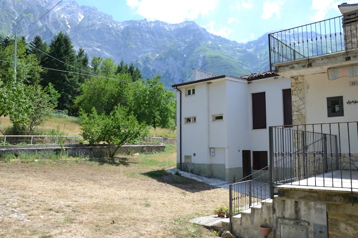 Dimora Monte Camicia - Castelli