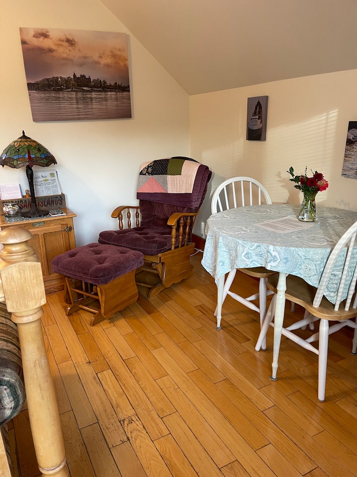 Cozy, Private Home In Alexandria Bay W/king Sz Bed - Kring Point State Park, Redwood