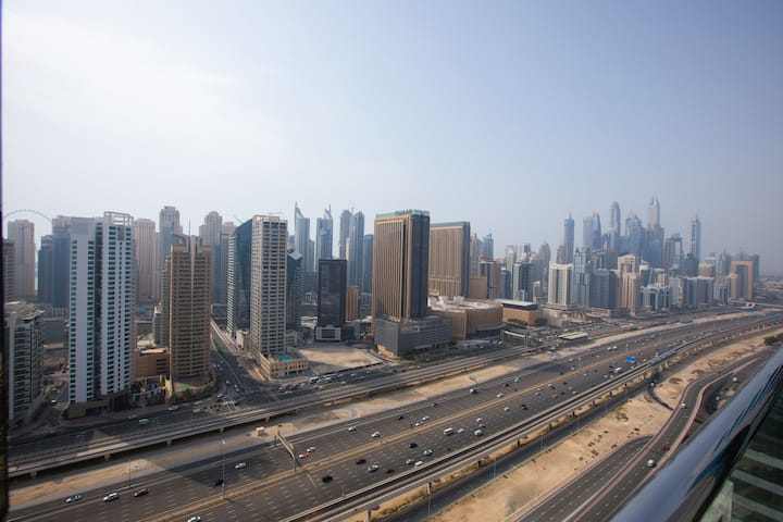Spacious 2br Apartment | Stunning Marina Views - United Arab Emirates