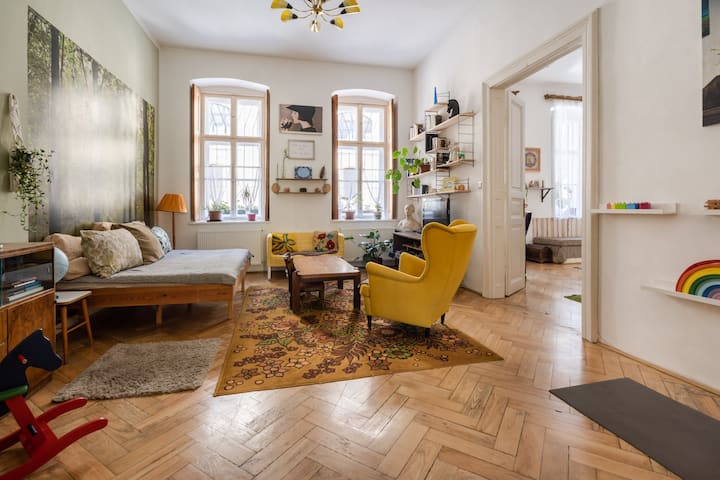 Our Own Home@free Garage-familyfriendly-airco - Budapest