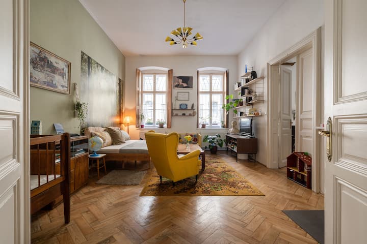 Our Own Home@ Free Garage-familyfriendly-airco - Budapest