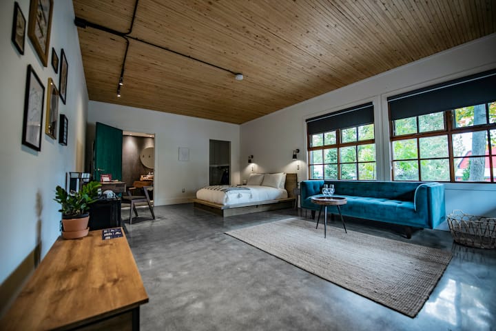 Chelsea Vacation Rentals & Homes - Quebec, Canada | Airbnb