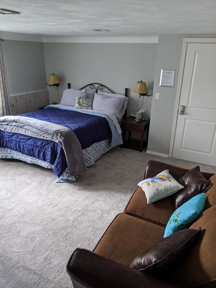 Private Master Suite W/kitchen And Bathroom #5 - Toledo, OH