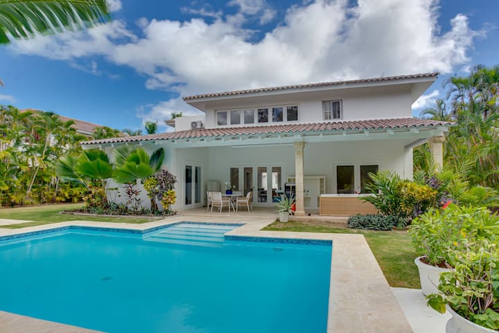 Lovely Renovated Villa Near The Beach - Punta Cana