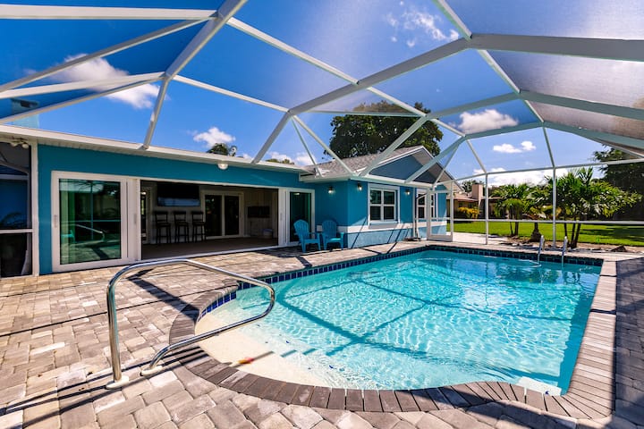 Suncoast Beach Getaway - 10 Minutes To Gulf & Img - Bradenton Beach, FL