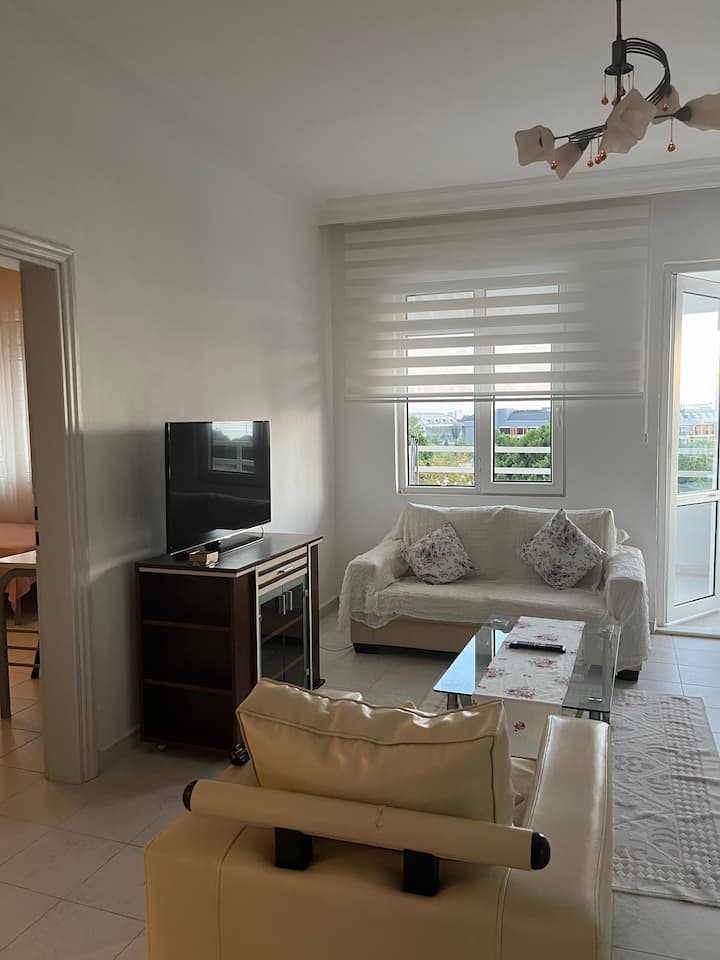 Spacious Apartment In Side (3 Minutes To Beach) - Evrenseki