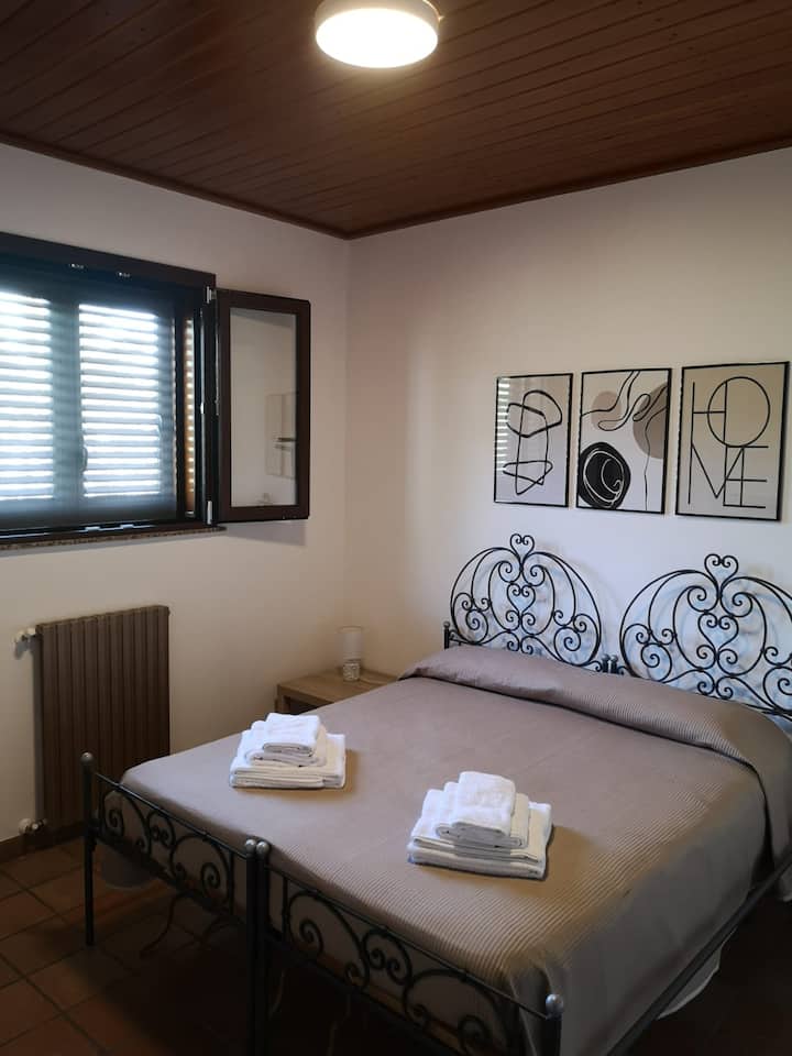 Appartamento In Villa - Partinico