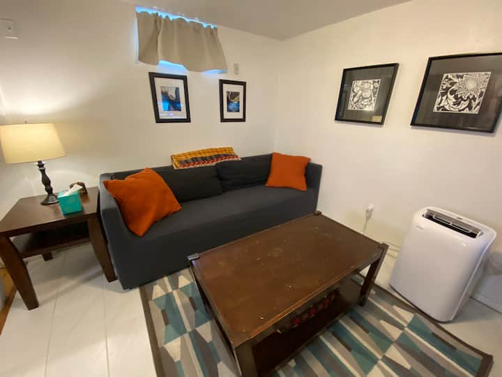 @Garden Level Park Hill - 2-bedroom, 1-bath. Home! - Denver
