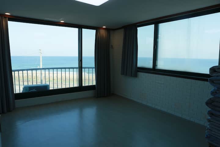 망상비치펜션 - Ocean View Ondol Suite (Pension) - Gangneung-si