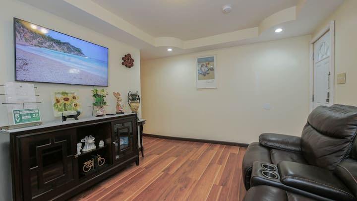 Beautiful Beach Block First Floor Apartment - Ventnor City, NJ