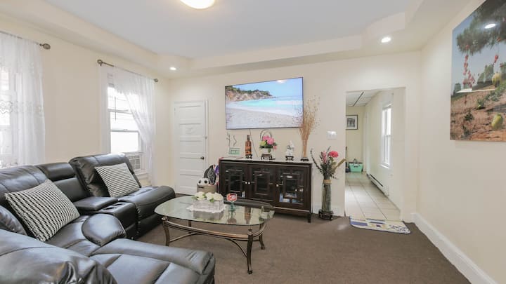 Beautiful Beach Block Apartment 2 With Parking - Atlantic City, NJ