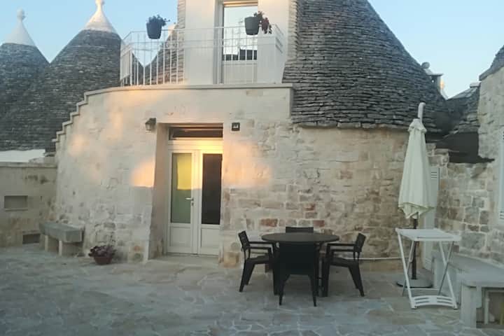Trulli Manuela 53 Sovrano, Borgo, Puglia - Apulia
