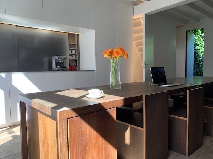 Heaven@11, A Jewel Among Other Historic Buildings. - Gent