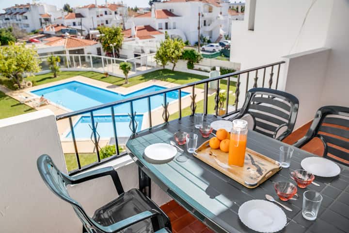 Spacious Apt. T3, Pool View Balcony, Oura - Albufeira