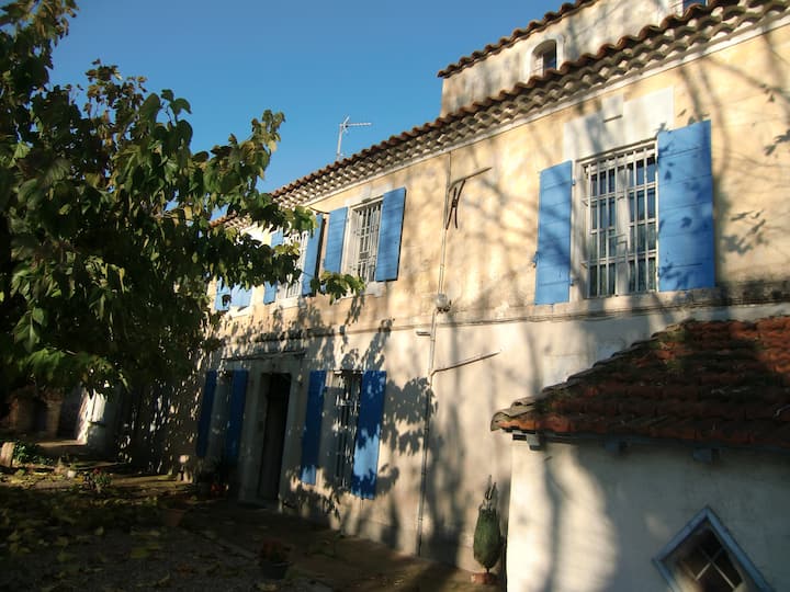 Idéal Vacances : Maison Provençale 12 Couchages - Tarascon