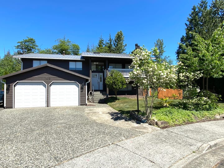 Dreaming Of A Clean Home For Your Family's Escape? - Mukilteo, WA