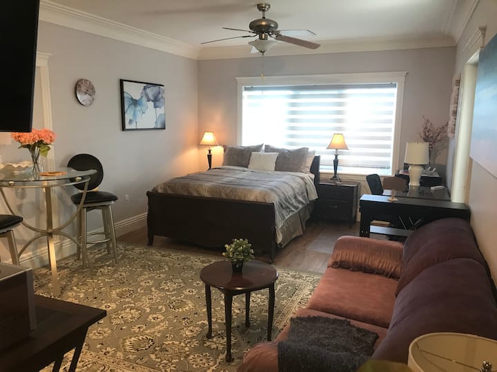 Cozy Studio With Basin View And Free Parking - Halifax, NS, Canadá